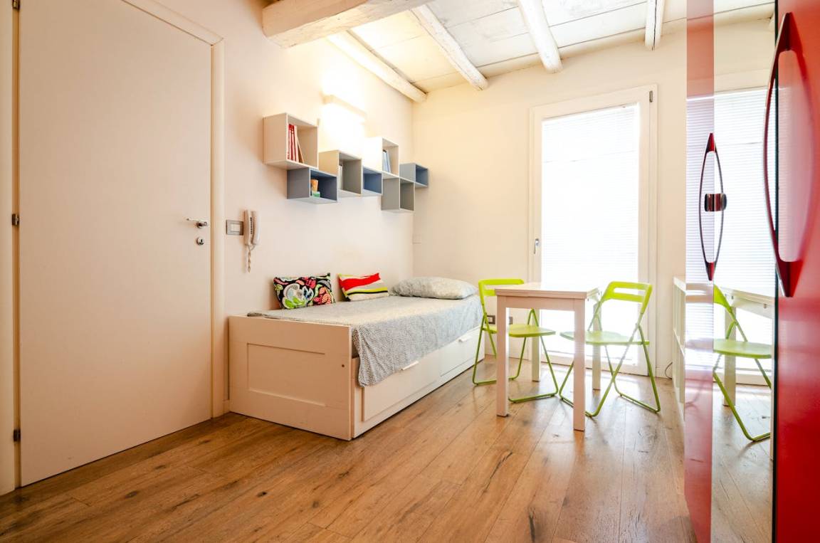 25 M² Apartamento ∙ 2 Huéspedes - Bolonia