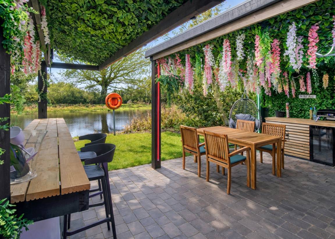 Chalet ∙ 2 Bedrooms ∙ 4 Guests - Selby