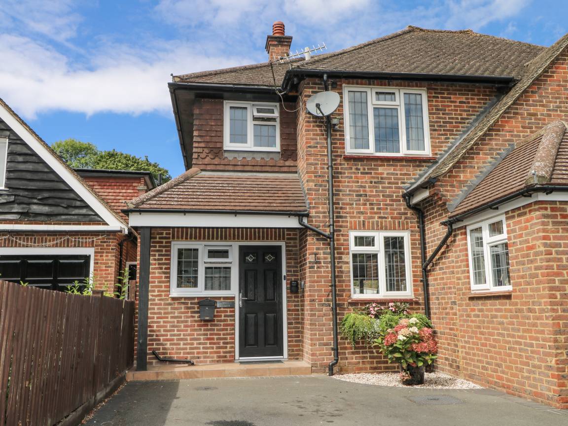 Cottage ∙ 1 Bedroom ∙ 2 Guests - Croydon