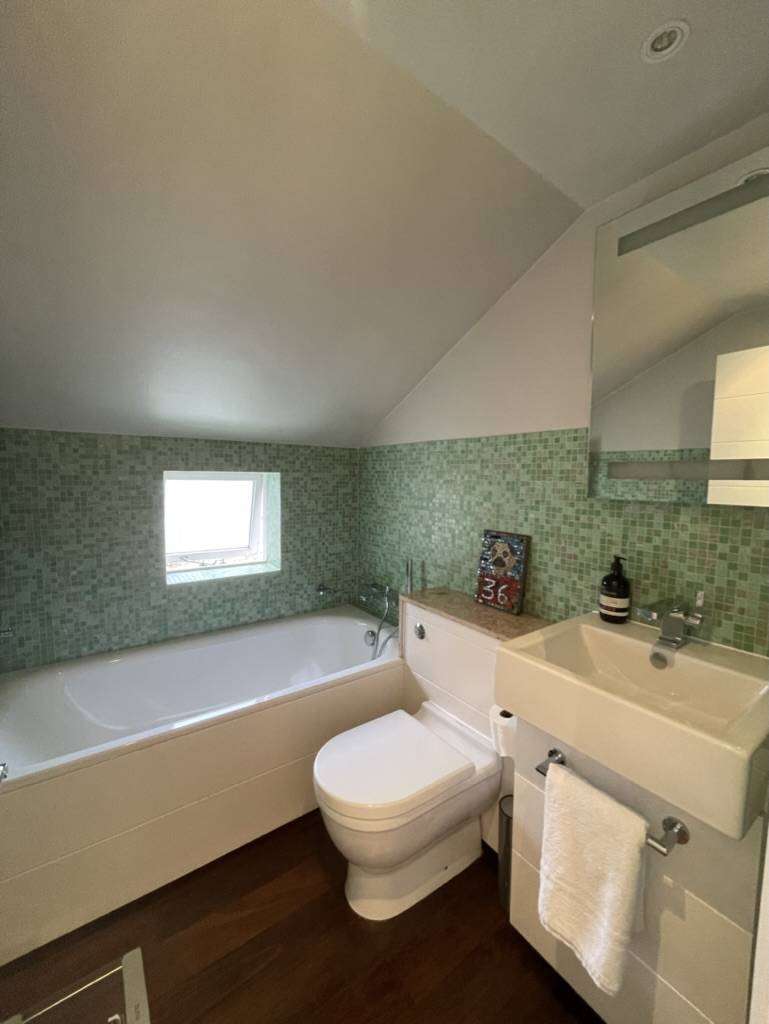 95 M² House ∙ 3 Bedrooms ∙ 5 Guests - Croydon