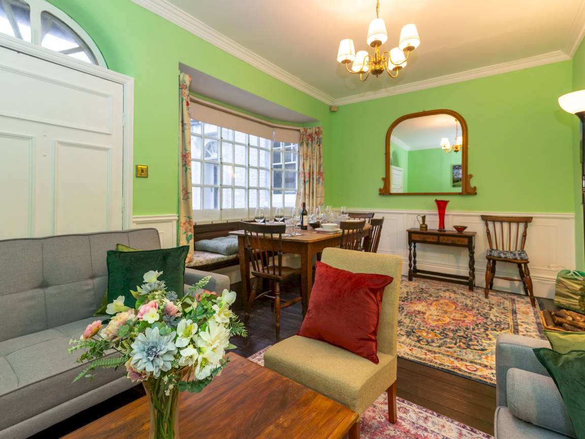 149 M² House ∙ 4 Bedrooms ∙ 9 Guests - Church Stretton