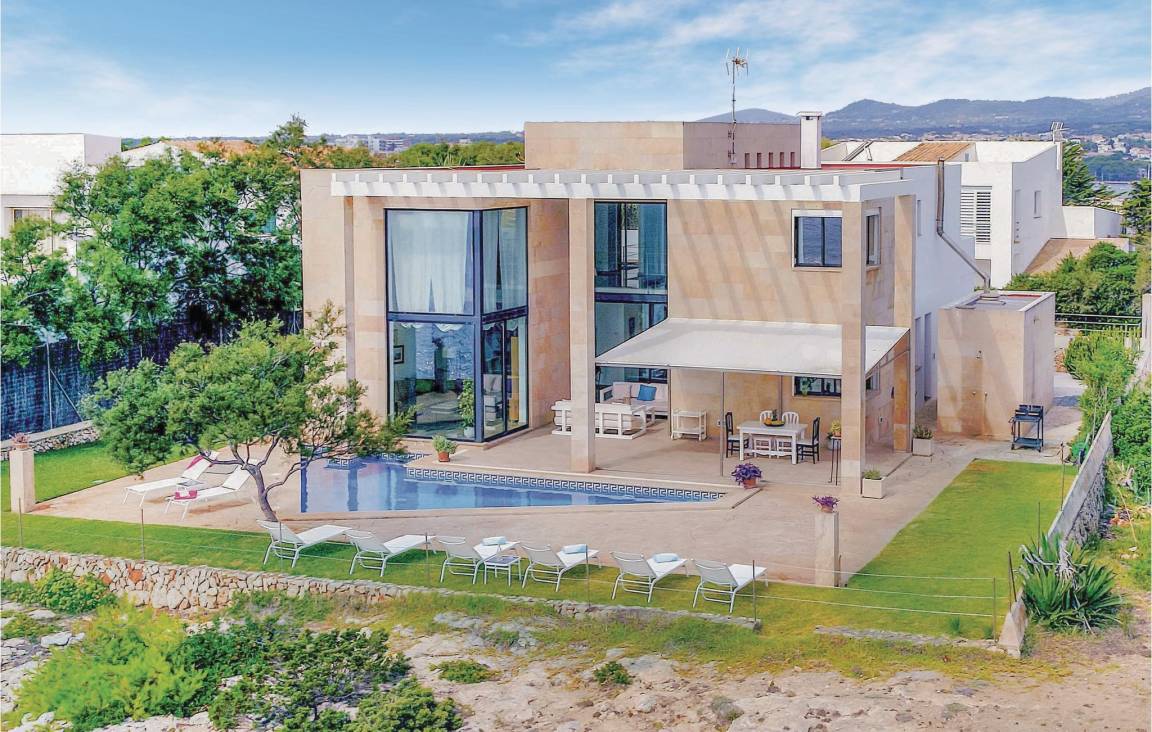 211 M² Ferienhaus ∙ 4 Schlafzimmer ∙ 8 Gäste - Cala Murada