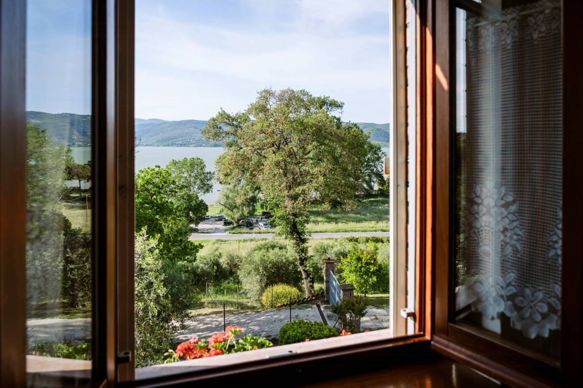 100 M² House ∙ 2 Bedrooms ∙ 5 Guests - Passignano sul Trasimeno