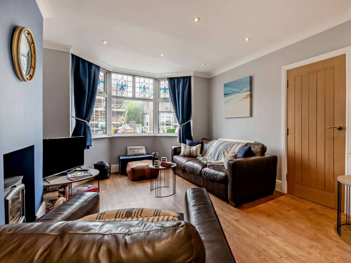 Cottage ∙ 3 Bedrooms ∙ 6 Guests - Filey