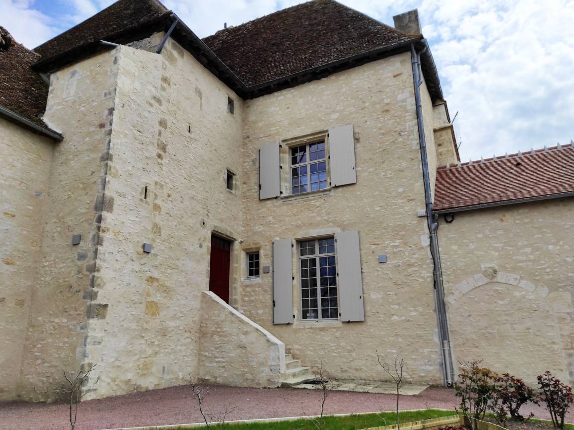 100 M² Appartement ∙ 3 Slaapkamers ∙ 6 Gasten - Saint-Amand-Montrond