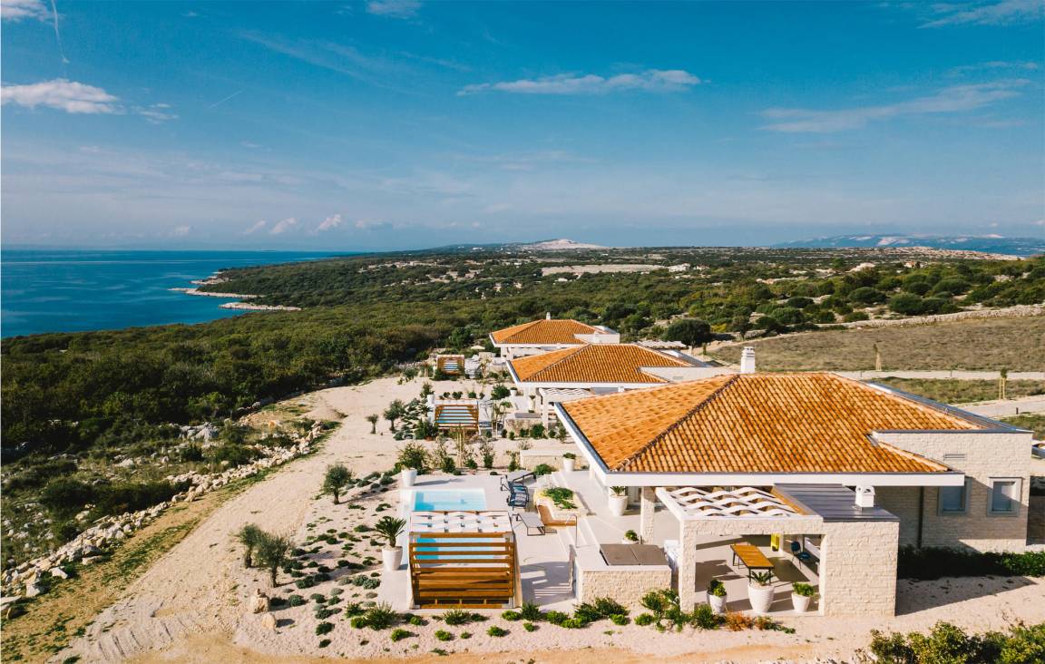 260 M² House ∙ 4 Bedrooms ∙ 7 Guests - Novalja
