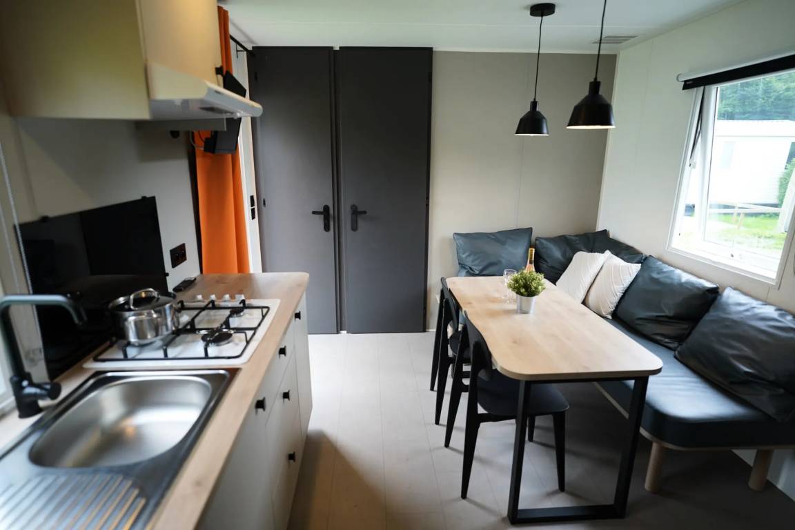Chalet ∙ 2 Slaapkamers ∙ 5 Gasten - Spa