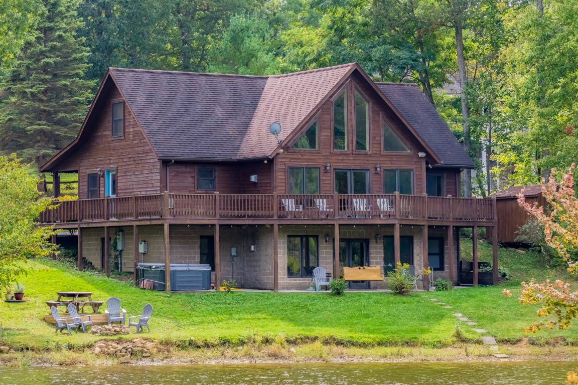 277 M² House ∙ 5 Bedrooms ∙ 14 Guests - Deep Creek Lake, MD
