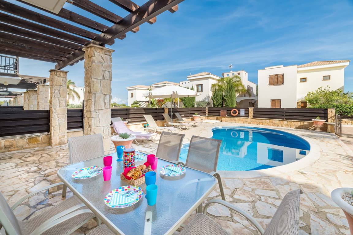 160 M² Villa ∙ 3 Bedrooms ∙ 6 Guests - Protaras