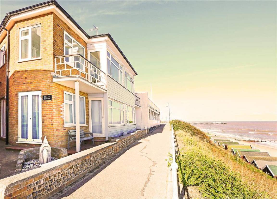 Cottage ∙ 4 Bedrooms ∙ 6 Guests - Southwold
