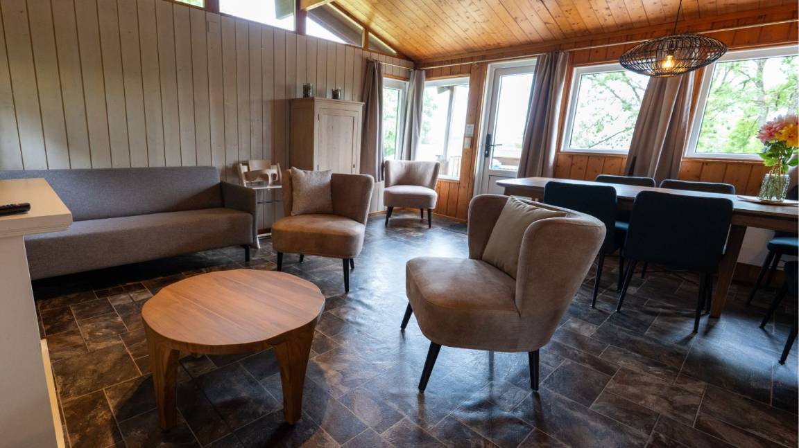 54 M² Chalet ∙ 3 Slaapkamers ∙ 6 Gasten - Dinant