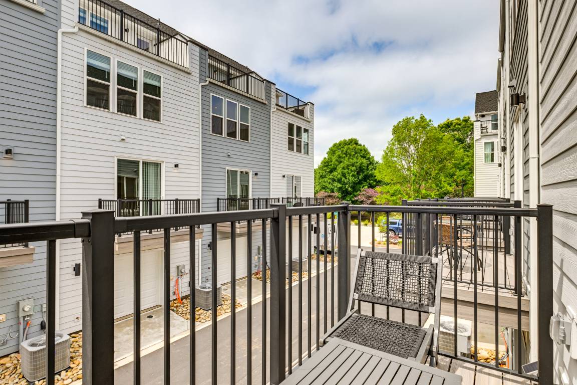 149 M² Apartment ∙ 3 Bedrooms ∙ 6 Guests - Charlotte, NC