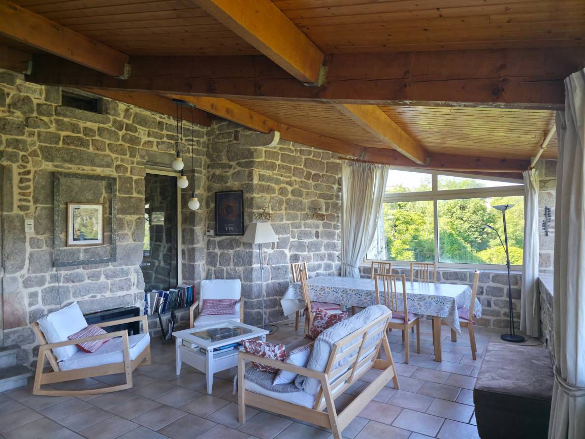 350 M² Villa ∙ 6 Chambres ∙ 12 Personnes - Joyeuse
