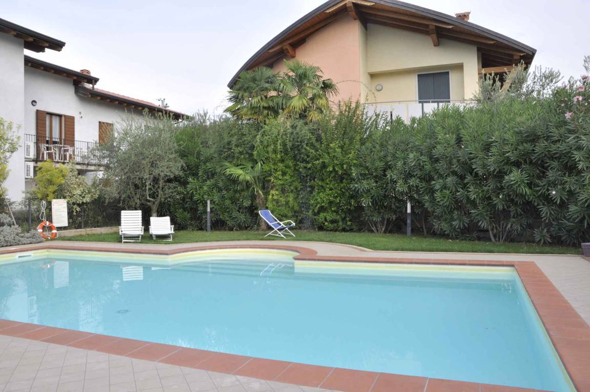 60 M² Huoneisto ∙ 2 Makuuhuonetta ∙ 5 Vierasta - Peschiera del Garda
