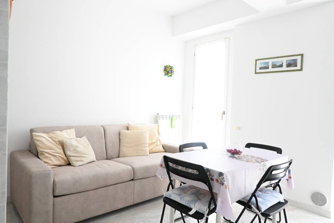 60 M² Huoneisto ∙ 1 Makuuhuone ∙ 4 Vierasta - Porto Recanati