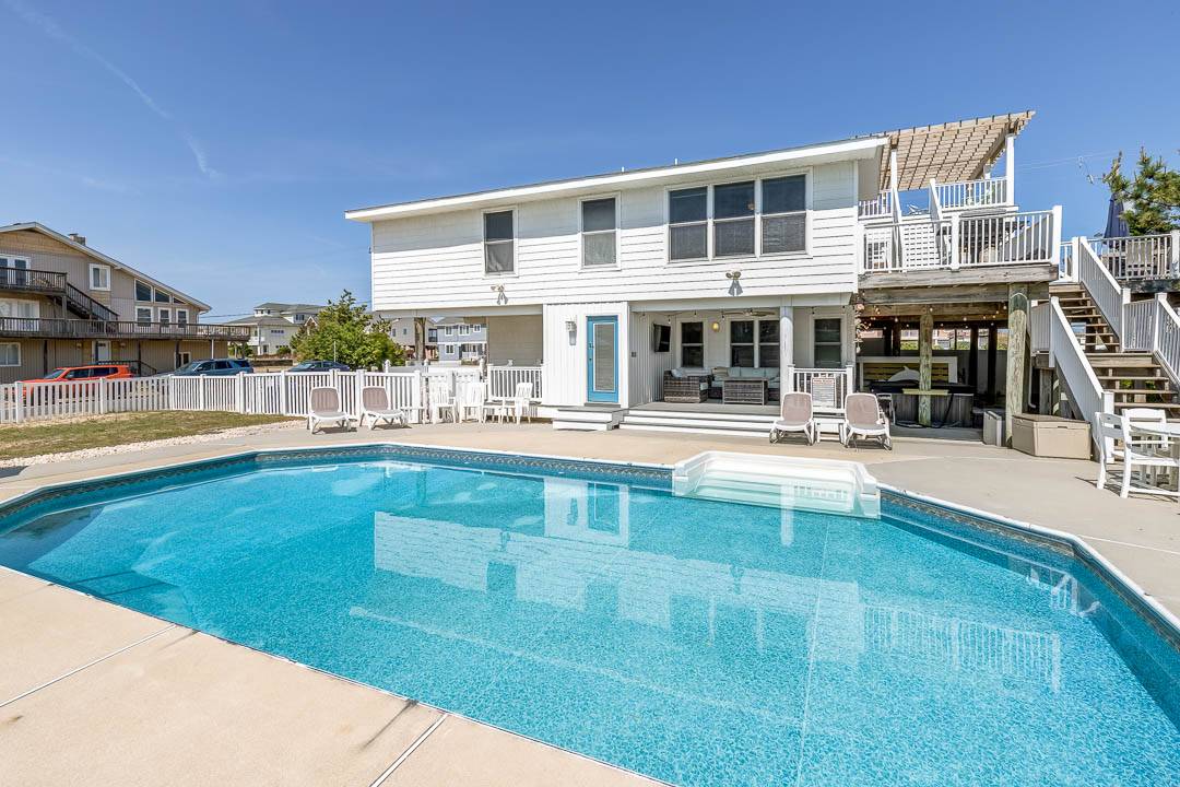 House ∙ 6 Bedrooms ∙ 18 Guests - Virginia Beach, VA