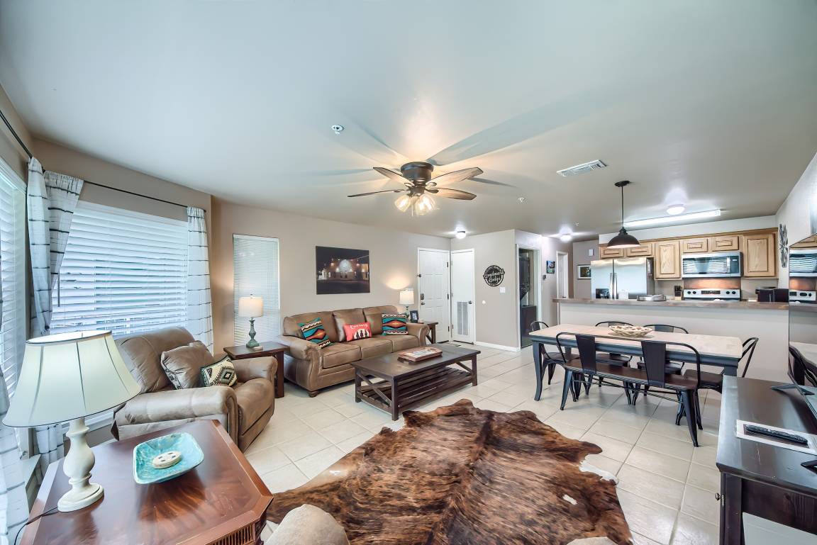 87 M² Apartment ∙ 2 Bedrooms ∙ 6 Guests - New Braunfels, TX