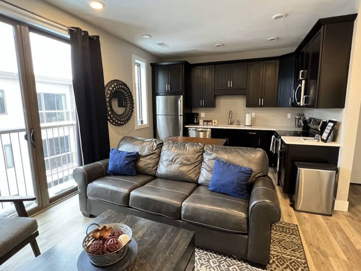 Apartment ∙ 1 Bedroom ∙ 4 Guests - Traverse City, MI