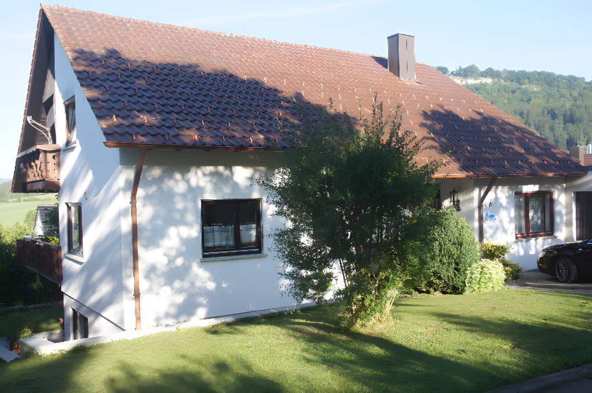 75 M² Ferienwohnung ∙ 2 Schlafzimmer ∙ 5 Gäste - Balingen
