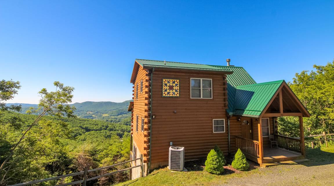 139 M² House ∙ 3 Bedrooms ∙ 6 Guests - West Jefferson, NC