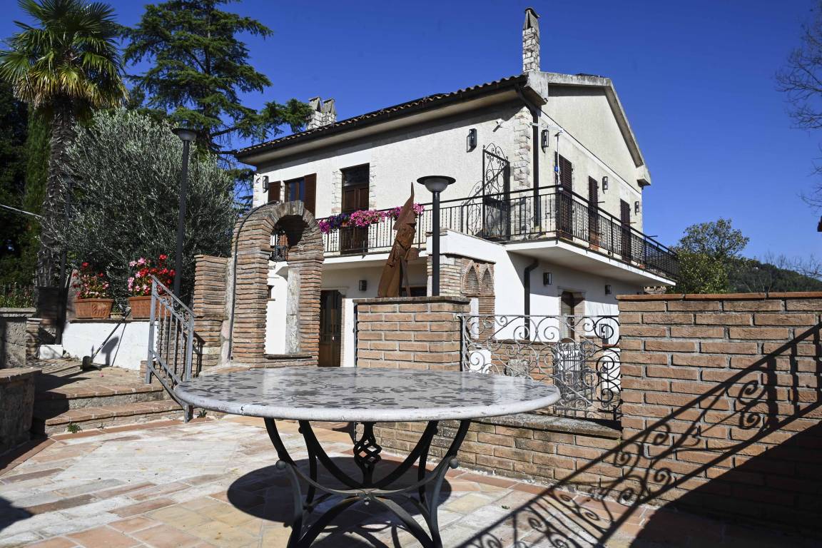 90 M² Villa ∙ 2 Chambres ∙ 4 Personnes - Terni