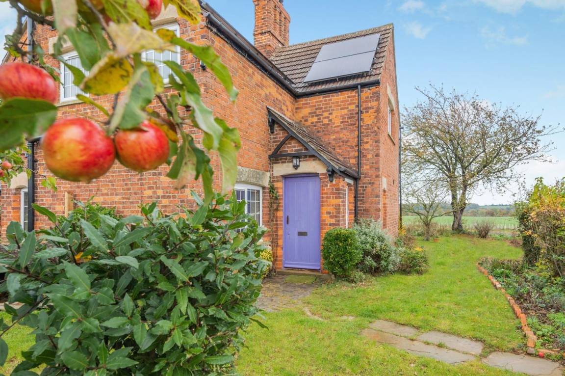 Cottage ∙ 3 Bedrooms ∙ 6 Guests - Nottinghamshire