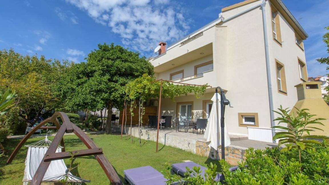 320 M² Ferienhaus ∙ 7 Schlafzimmer ∙ 14 Gäste - Kroatien