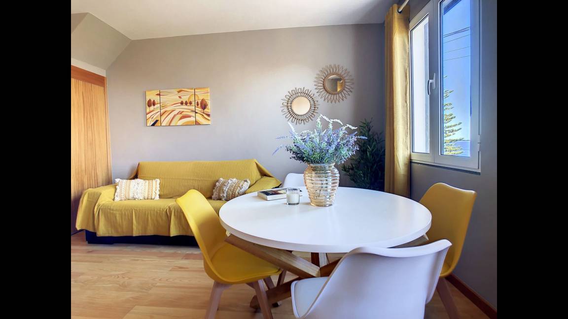 85 M² House ∙ 2 Bedrooms ∙ 3 Guests - Porto Moniz
