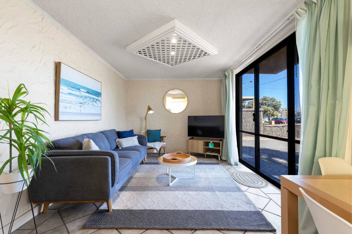 Apartment ∙ 2 Bedrooms ∙ 4 Guests - Glenelg