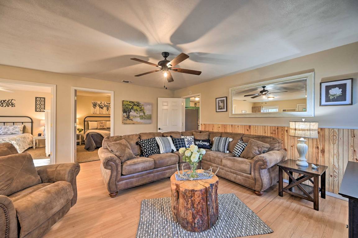 111 M² Cottage ∙ 3 Bedrooms ∙ 6 Guests - Broken Bow, OK