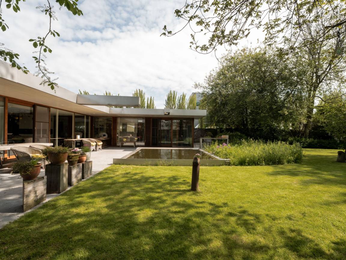 350 M² Villa ∙ 1 Slaapkamer ∙ 6 Gasten - Oostende