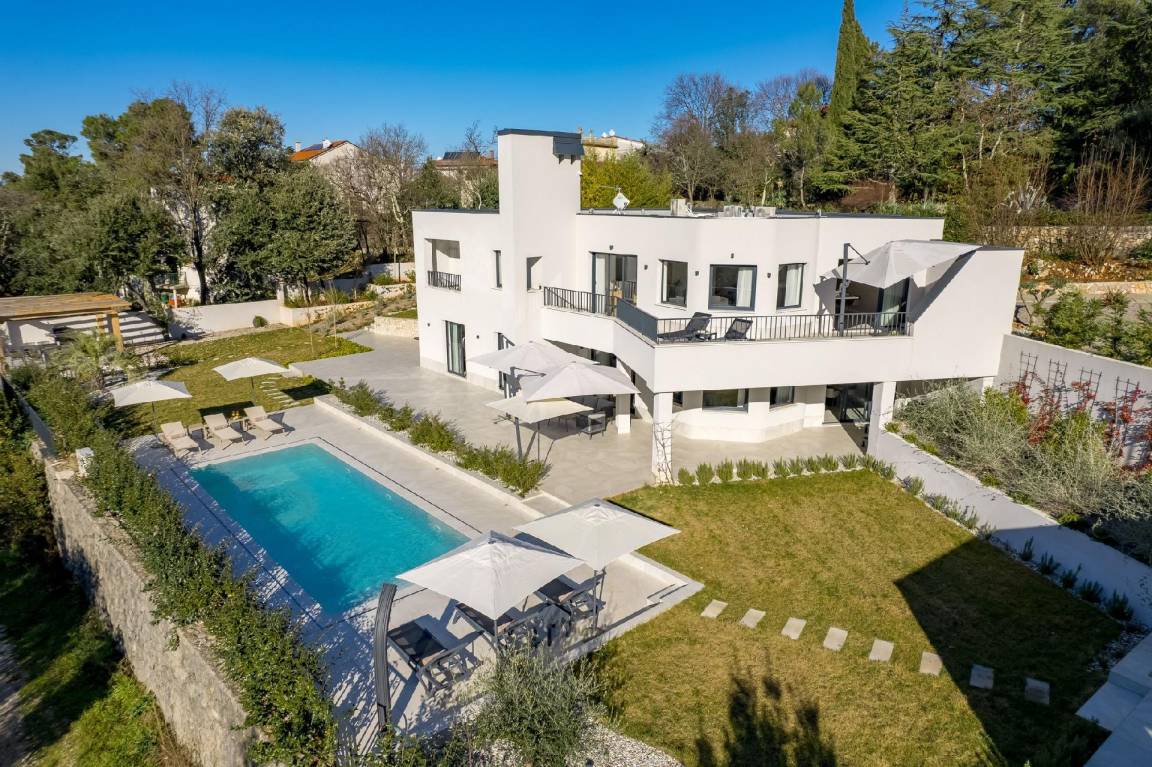 320 M² House ∙ 6 Bedrooms ∙ 12 Guests - Krk