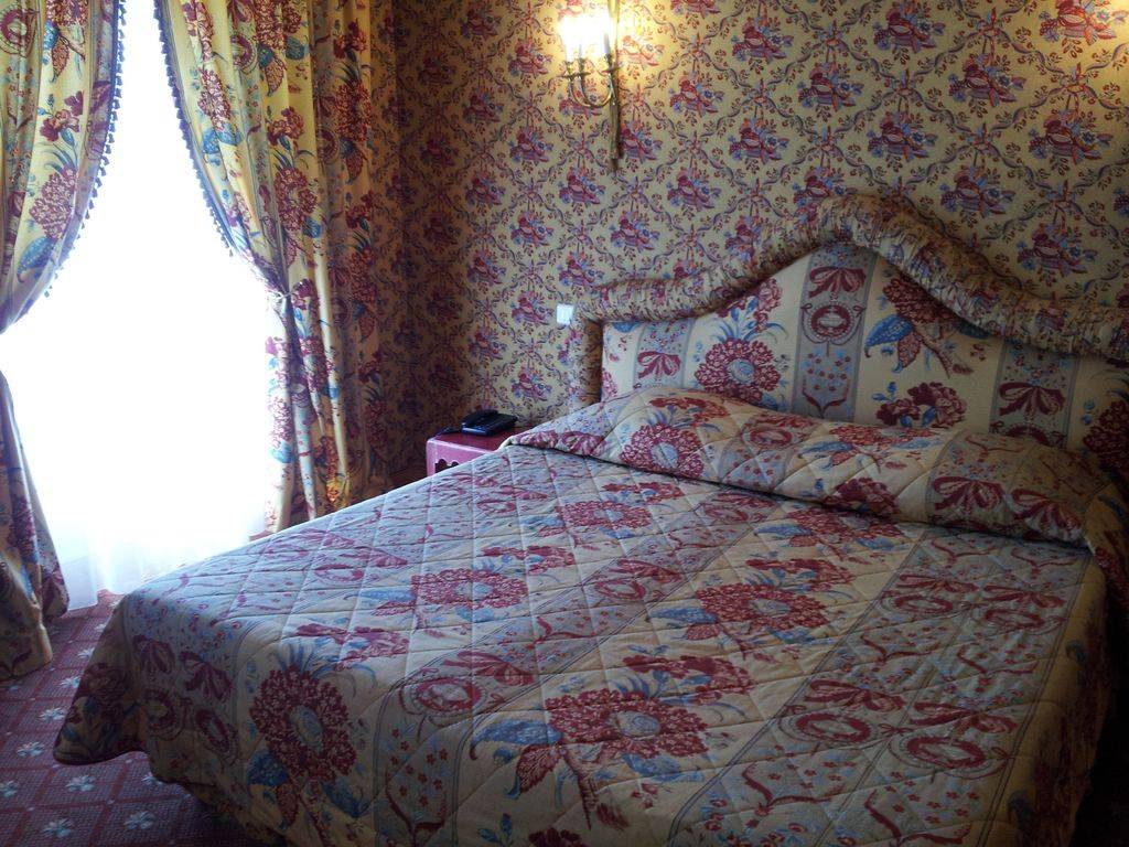 Hotel De France - Versailles