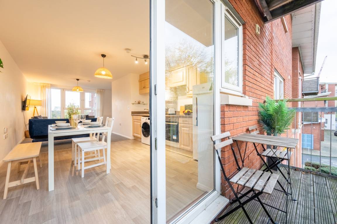 Apartment ∙ 2 Bedrooms ∙ 5 Guests - Cardiff