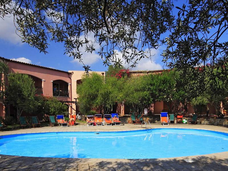 Maison De Vacances ∙ 1 Chambre ∙ 4 Personnes - Arzachena