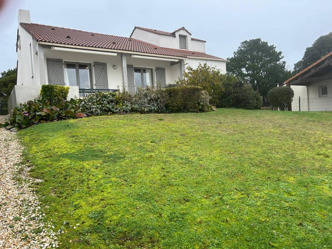 124 M² Maison De Vacances ∙ 3 Chambres ∙ 8 Personnes - Saint-Michel-Chef-Chef