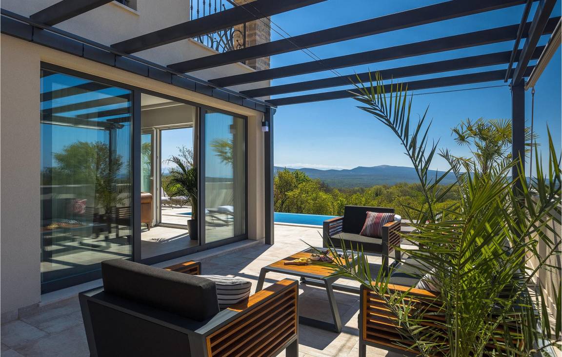 212 M² Huis ∙ 4 Slaapkamers ∙ 8 Gasten - Baška