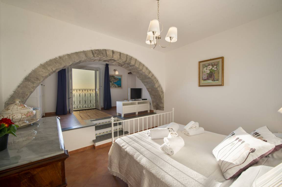50 M² Ferienwohnung ∙ 1 Schlafzimmer ∙ 4 Gäste - Praiano