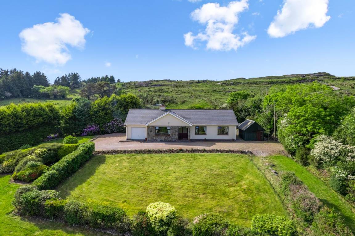 House ∙ 3 Bedrooms ∙ 5 Guests - Kenmare