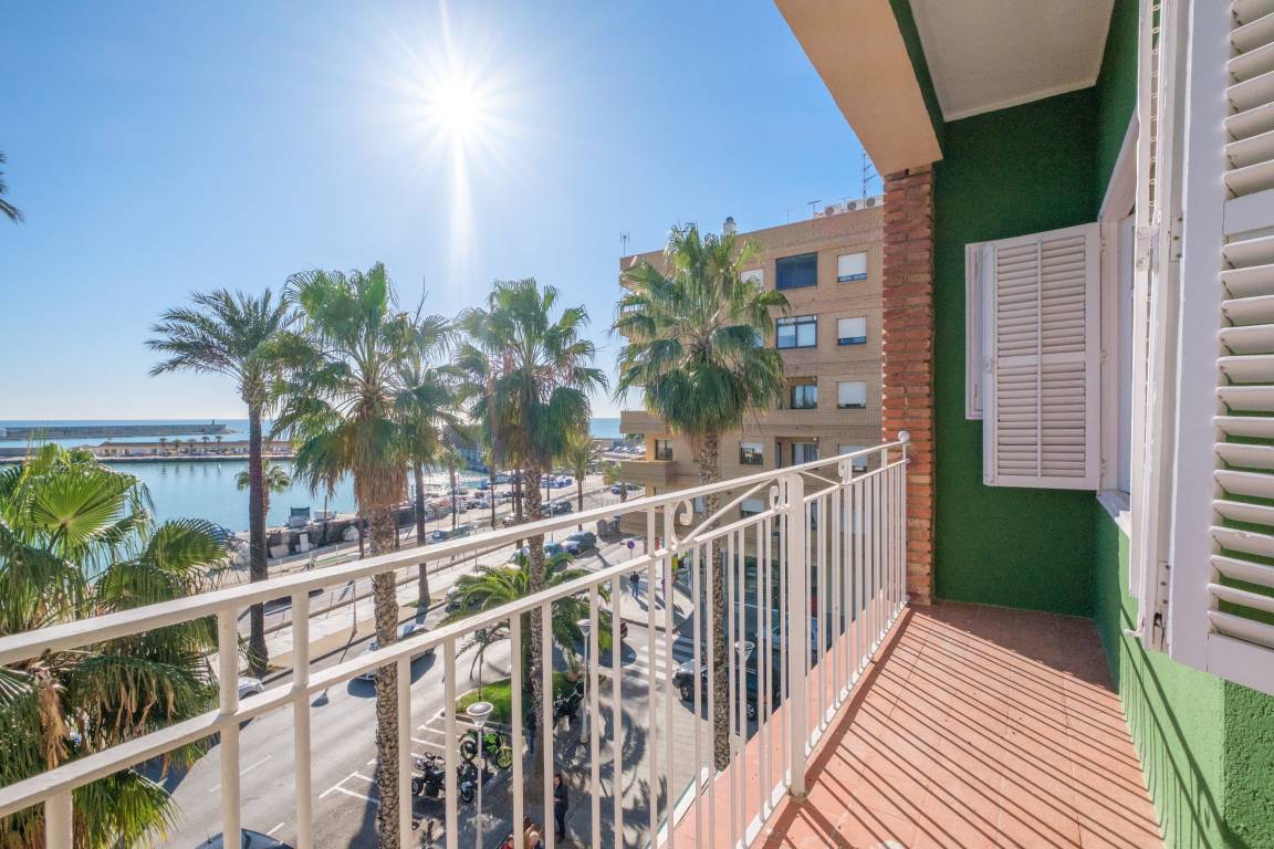 90 M² Apartamento ∙ 4 Habitaciones ∙ 8 Huéspedes - Benicarló