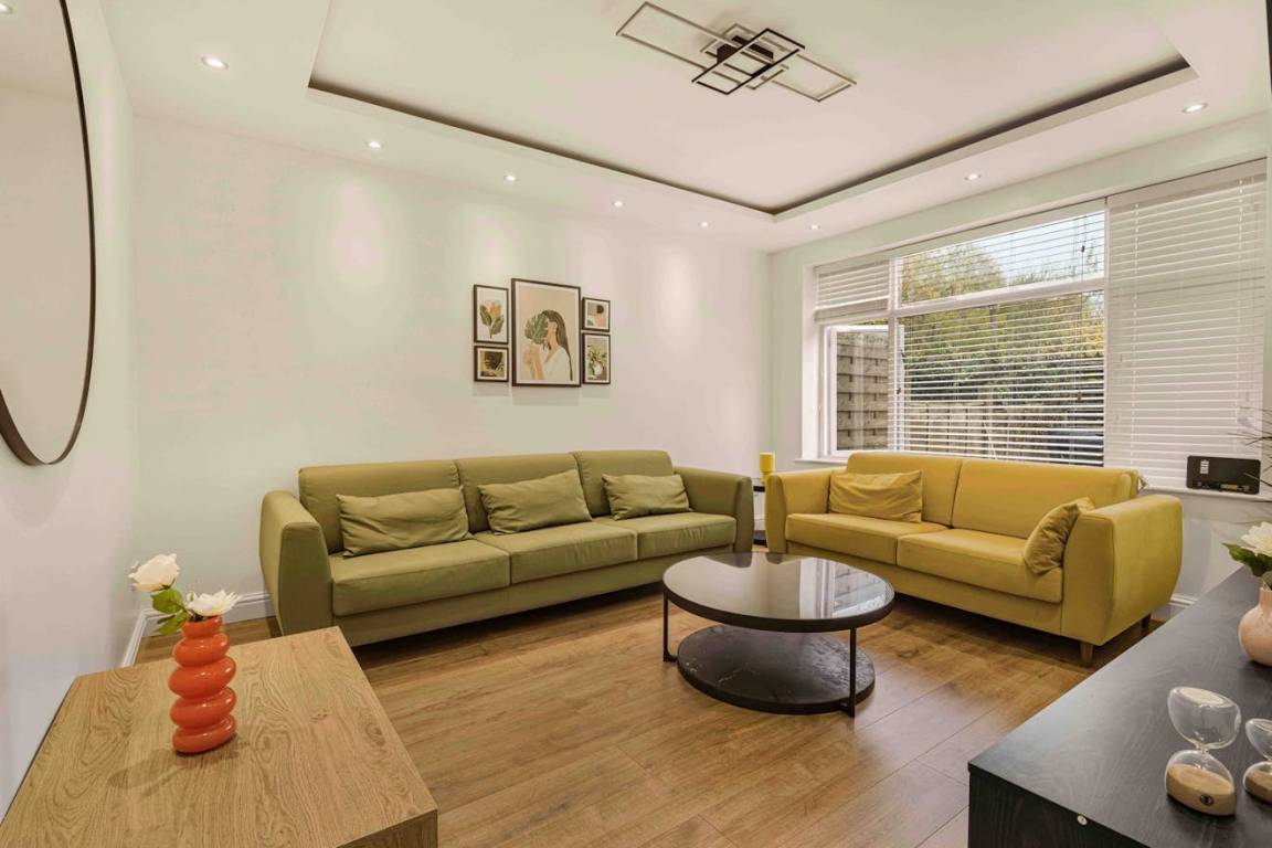 84 M² Ferienhaus ∙ 3 Schlafzimmer ∙ 6 Gäste - Manchester