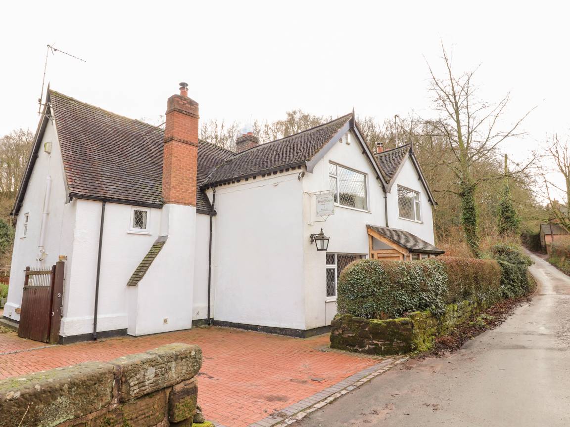 Cottage ∙ 5 Bedrooms ∙ 10 Guests - Shropshire