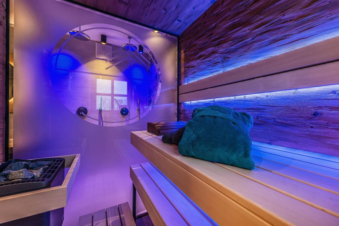 70 M² Ferienwohnung ∙ 2 Schlafzimmer ∙ 2 Gäste - Neureichenau