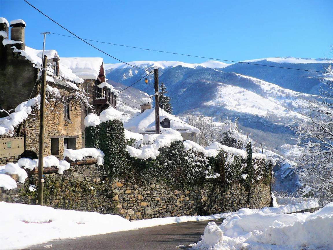95 M² Gîte ∙ 2 Chambres ∙ 4 Personnes - Bagnères-de-Luchon