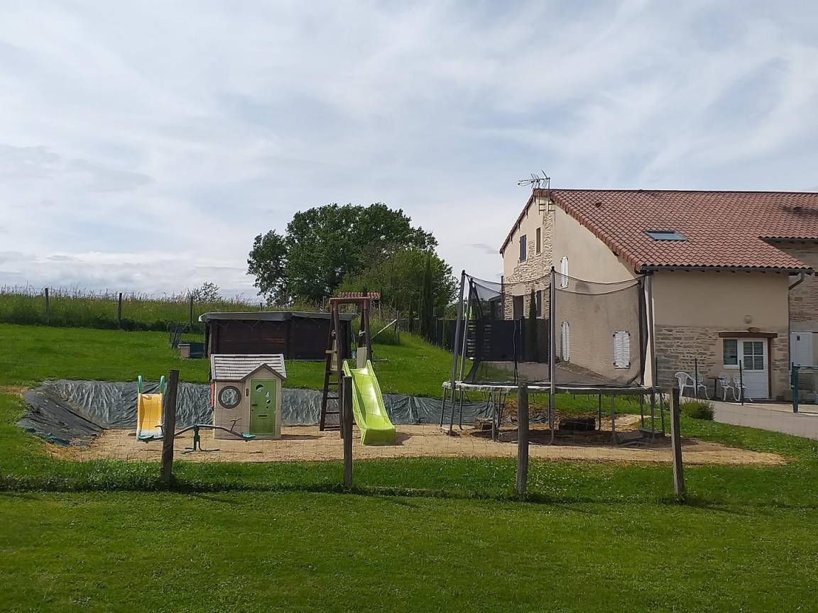 45 M² Gîte ∙ 1 Chambre ∙ 4 Personnes - Ain