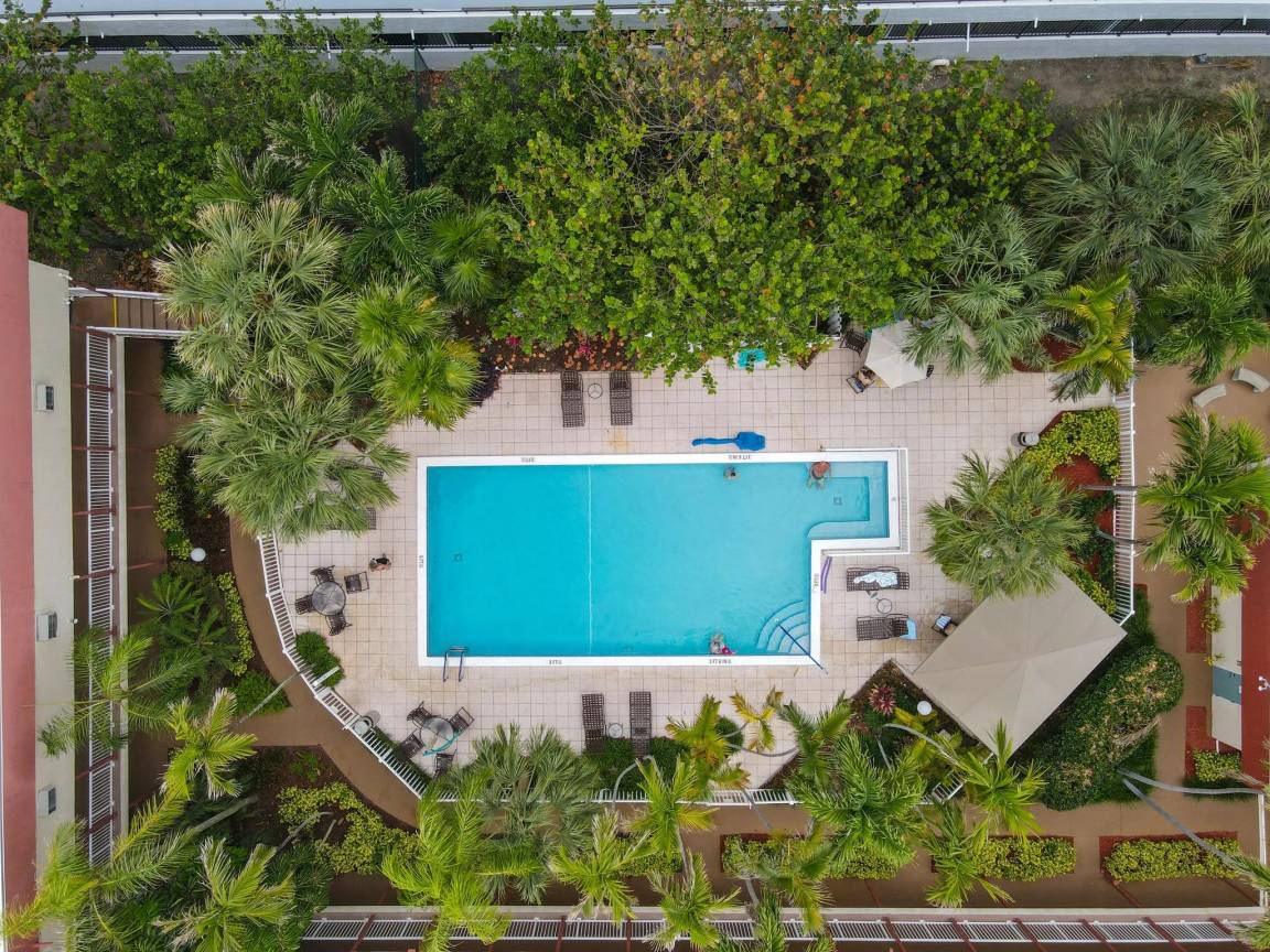 Condo ∙ 1 Bedroom ∙ 4 Guests - Pompano Beach, FL