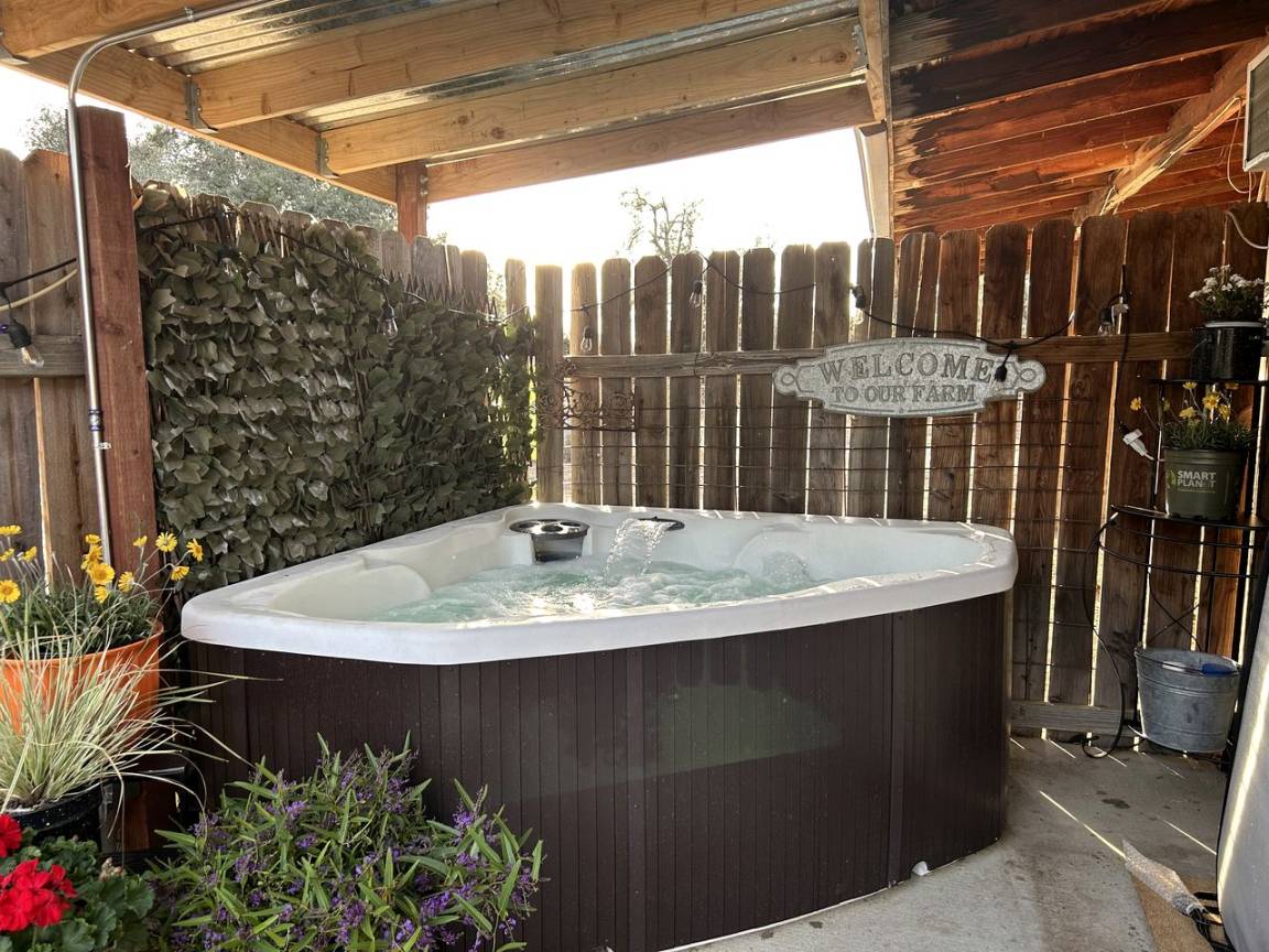 Farmhouse ∙ 1 Bedroom ∙ 2 Guests - California