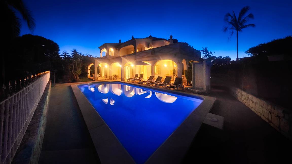210 M² Villa ∙ 3 Schlafzimmer ∙ 8 Gäste - Albufeira