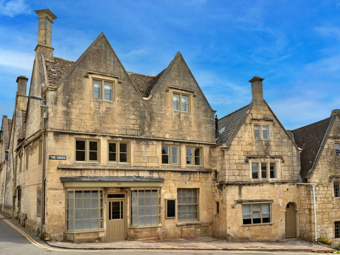 600 M² House ∙ 1 Bedroom ∙ 19 Guests - Painswick