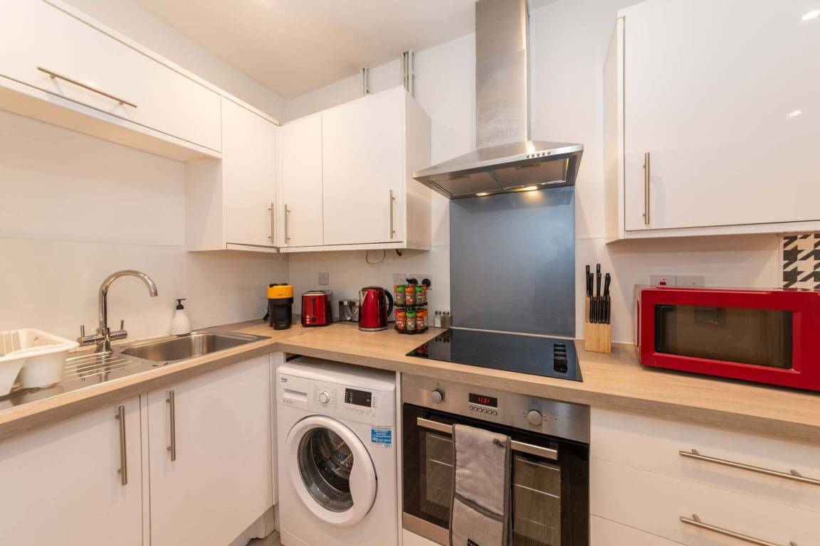 67 M² Apartment ∙ 2 Bedrooms ∙ 1 Guest - Reading